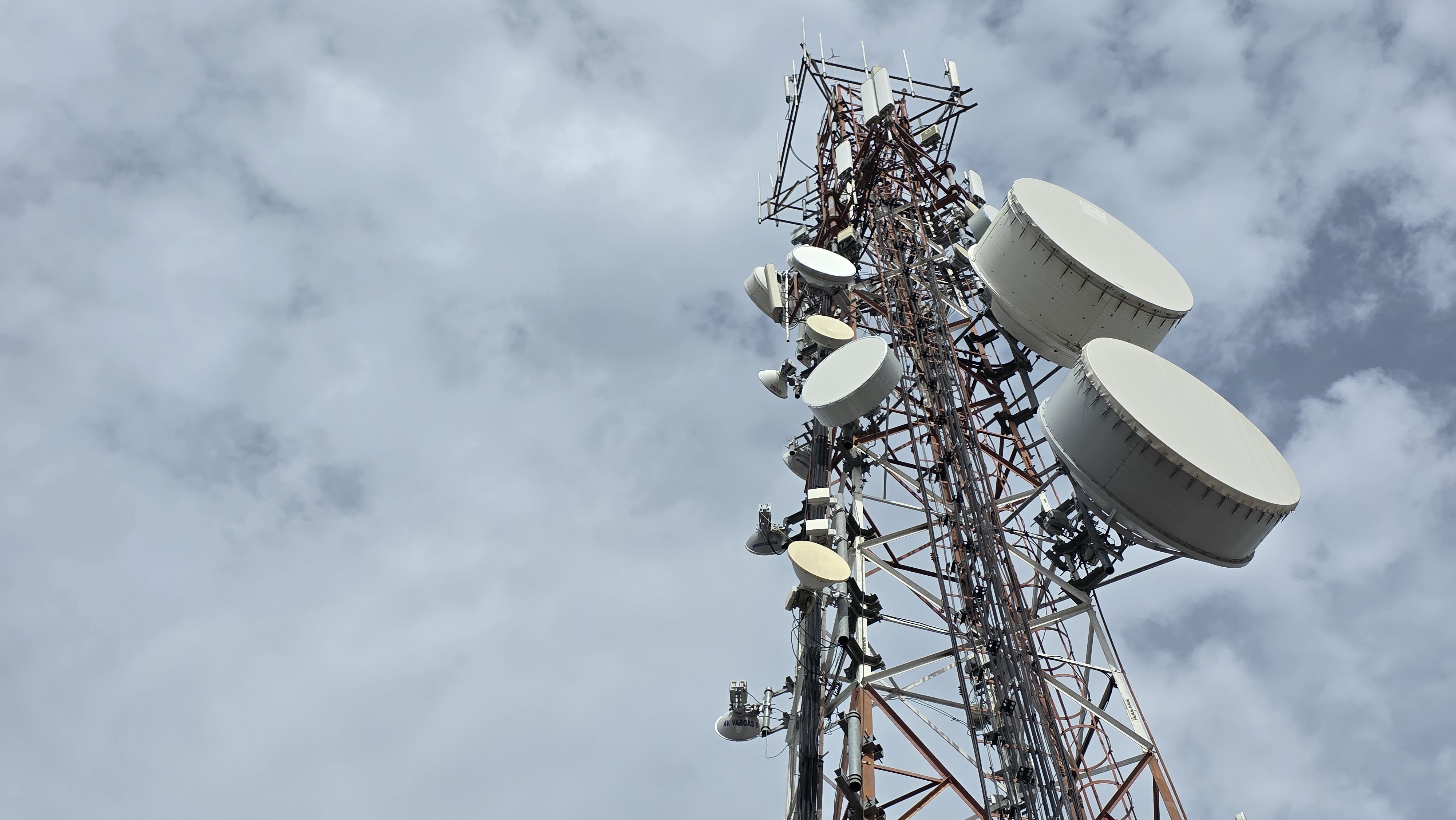 Movistar alcanza 1.000 estaciones modernizadas en el último año ...